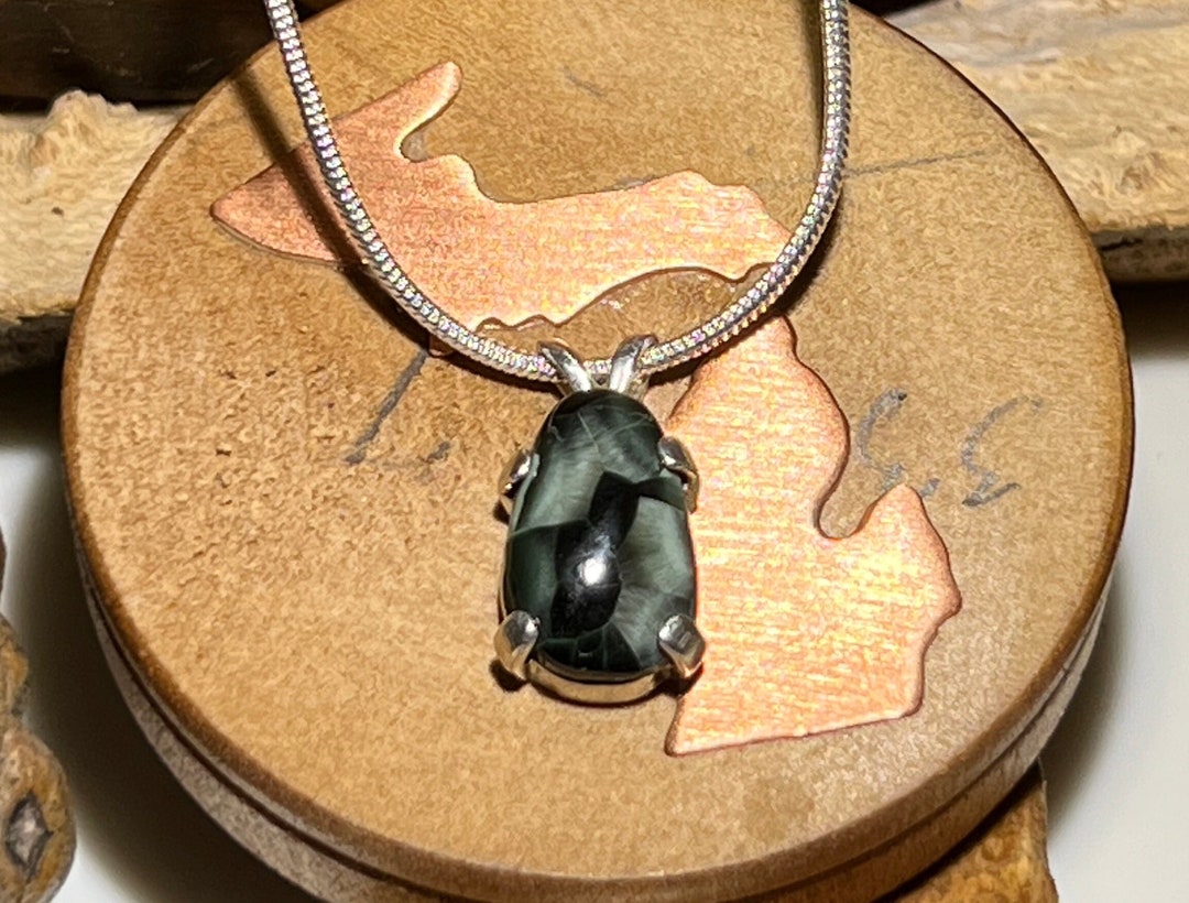 Isle Royale Greenstone chlorastrolite Teardrop Pendant Necklace - Etsy