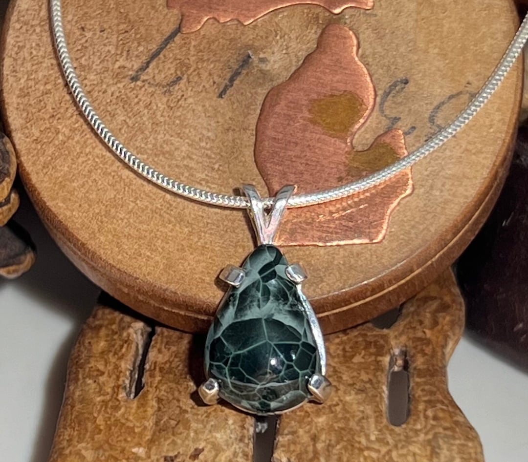 Genuine Isle Royale AAA Michigan Greenstone (chlorastrolite) Large ...