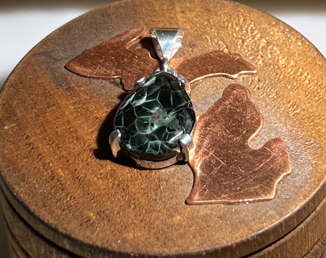 Isle Royale Greenstone (chlorastrolite) Teardrop Pendant - Etsy
