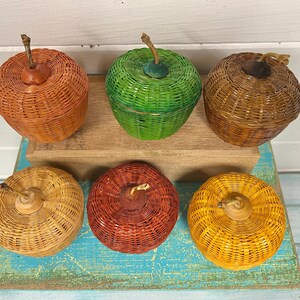 Woven Apple Shaped Baskets With Lids, Set of 6, Thanksgiving Gift, Fall ...