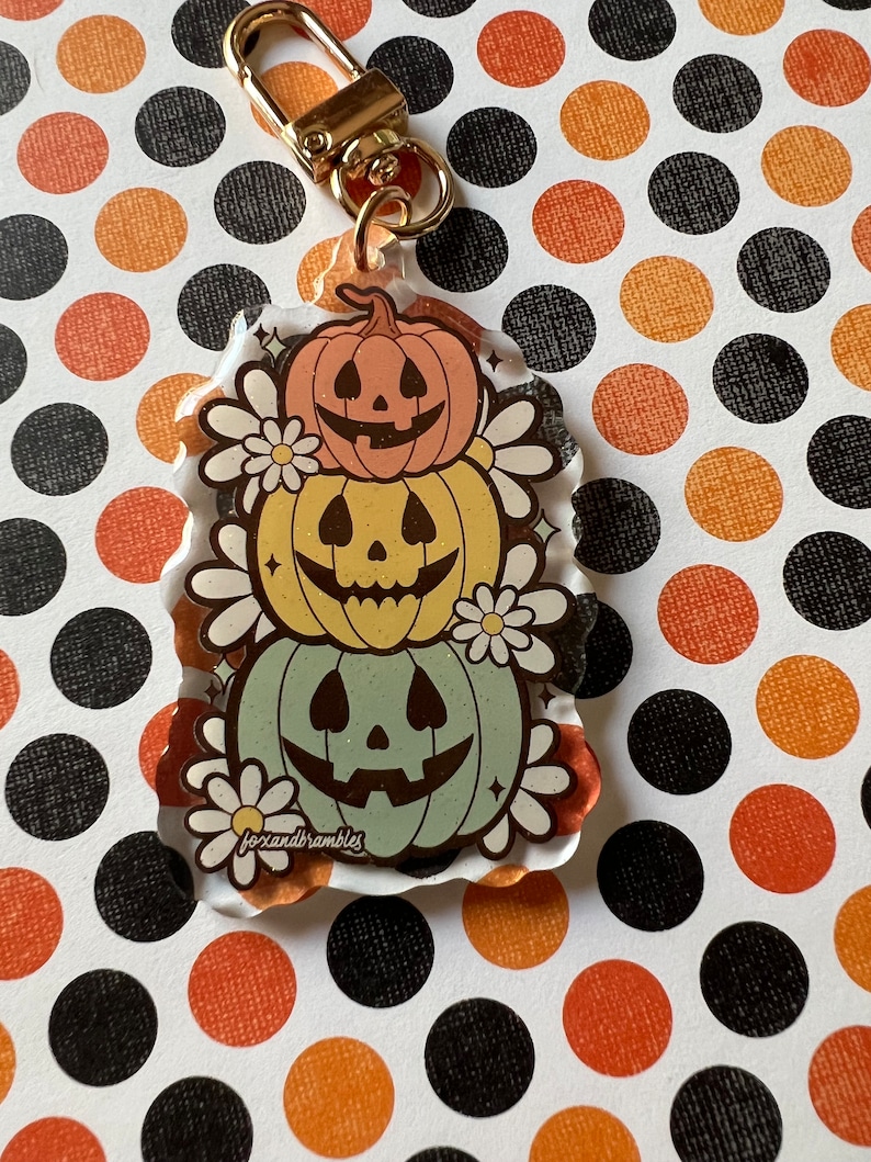 Pumpkin Stack Keychain. Retro Halloween - Etsy