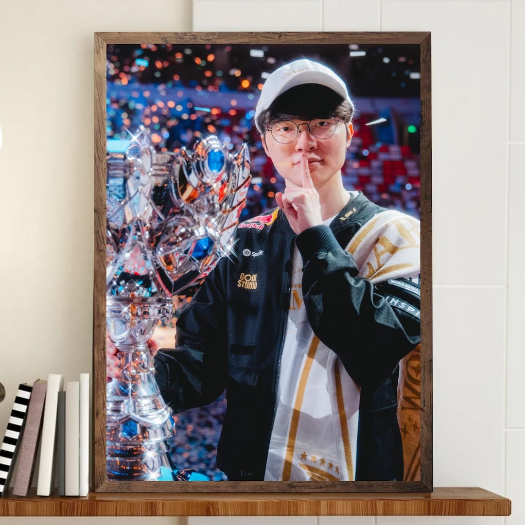 T1 Faker World Champion 2025 Poster Unframed, League of Legends Esports ...