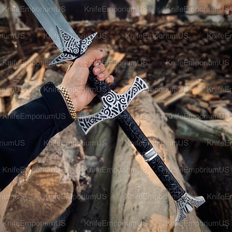 Hand-forged Skyrim Greatsword Replica: Dragonborn Cosplay Prop With ...