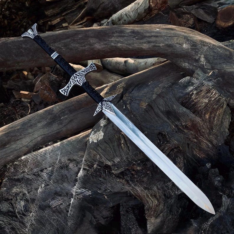 Hand-forged Skyrim Greatsword Replica: Dragonborn Cosplay Prop With ...