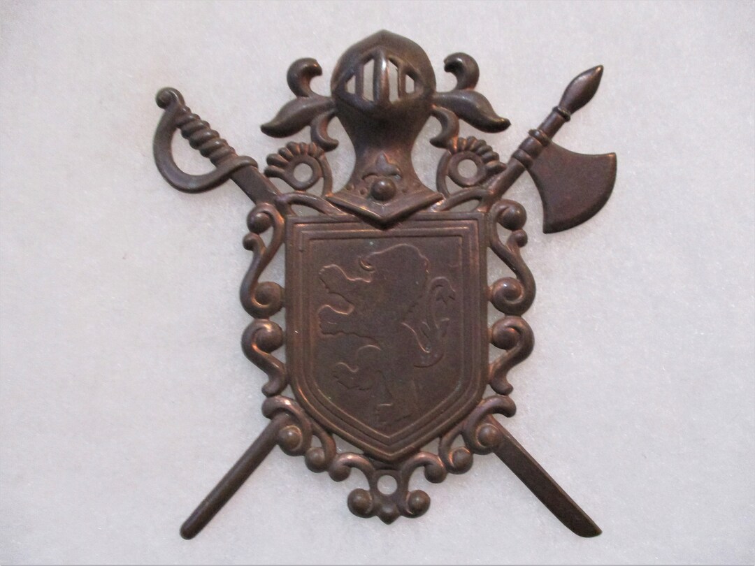 Huge Vintage Renaissance Gothic Medieval Knight Arms/armor/weapons ...