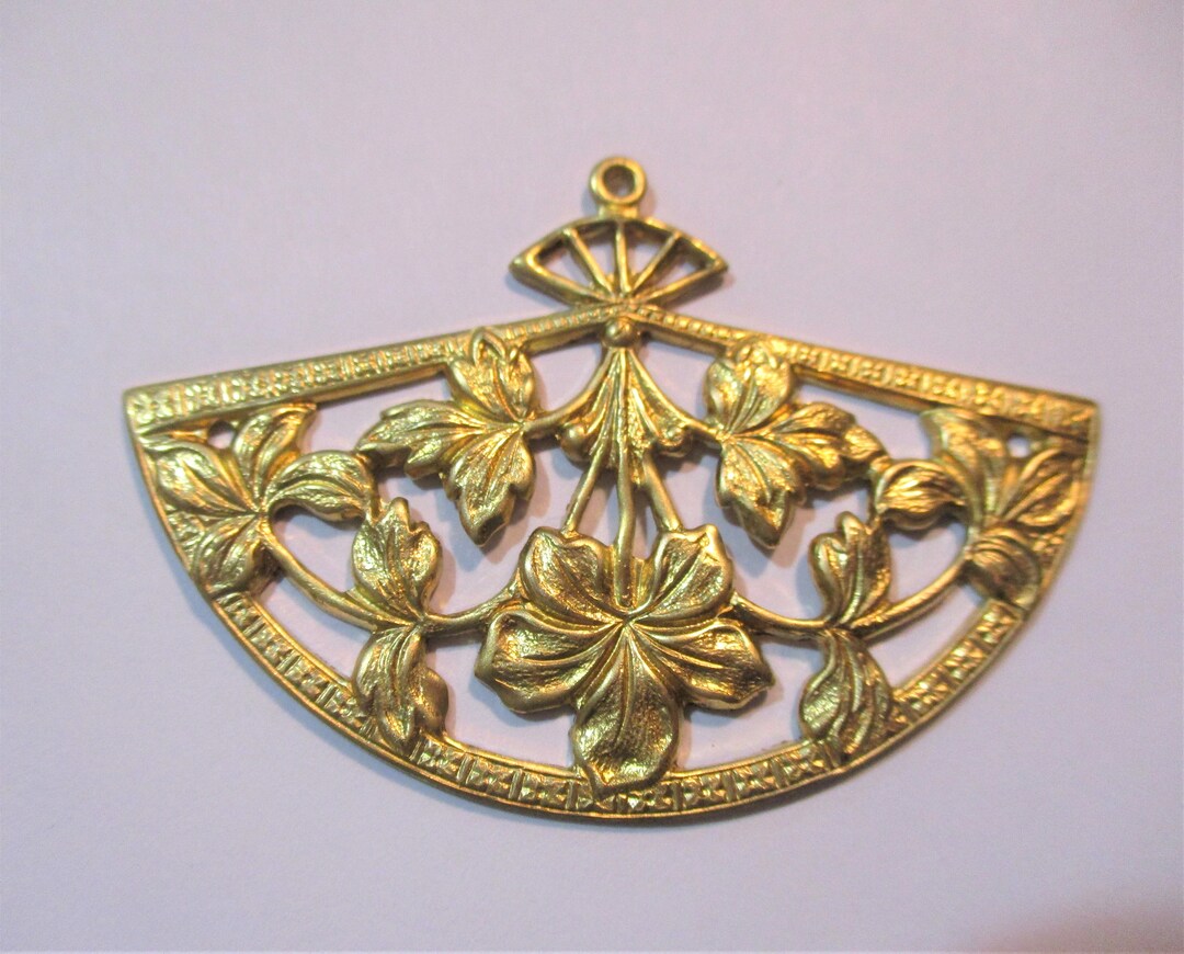 Vintage Leaf Design Open Work Fan Shaped Pendant or Earring - Etsy