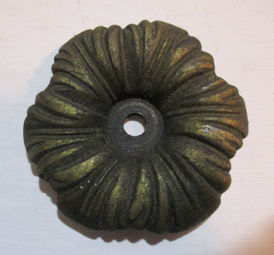 Vintage Cast Brass Flower Like Design Lamp Bobeche/canopy Fitting ...