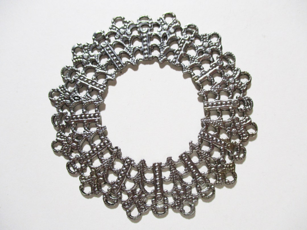 Stamped Metal Round Filigree Frame Like Jewelry Component/finding ...