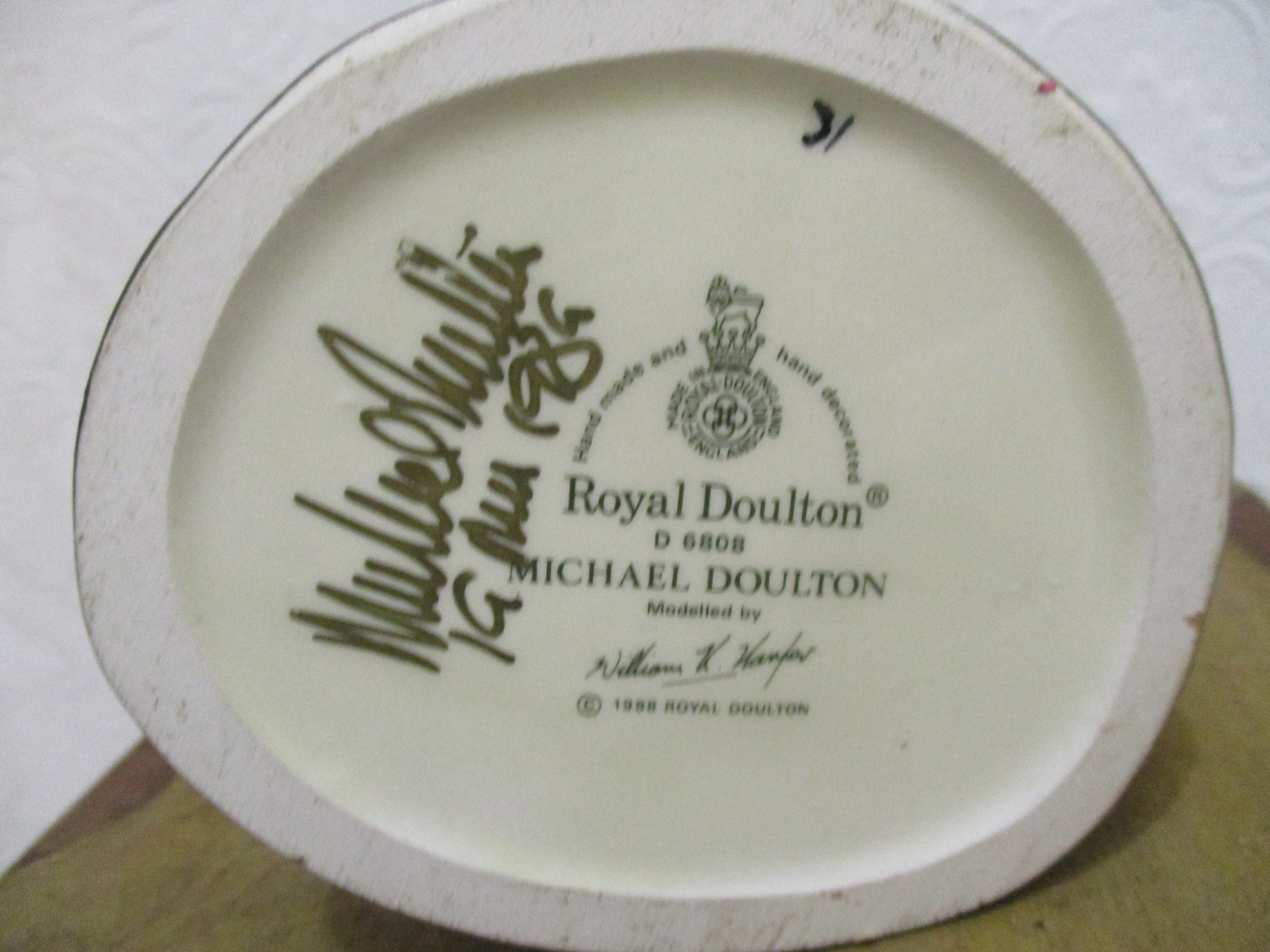 Vintage 1988 "Michael Doulton" Royal Doulton Toby Becher/Krug, D ...