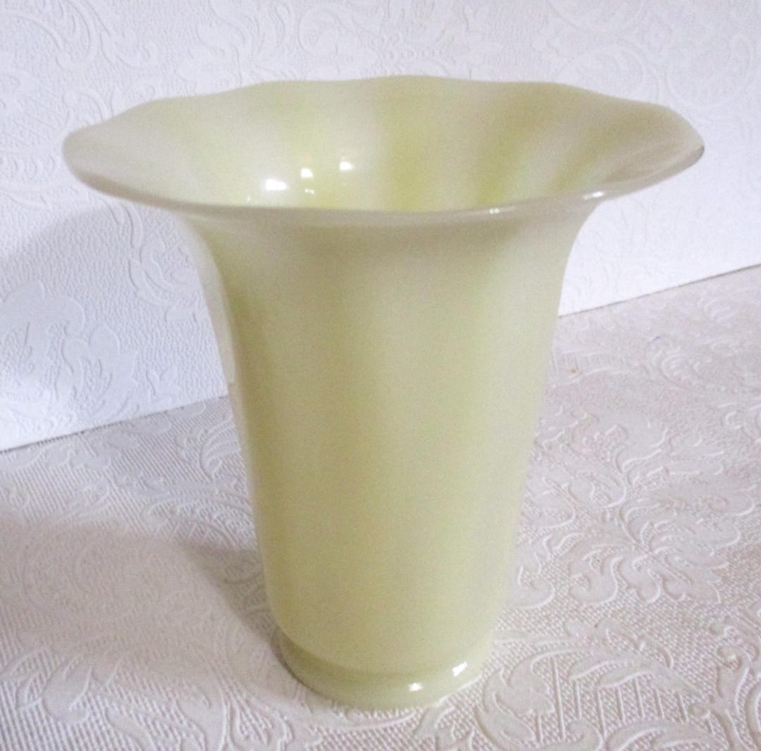 Circa 1920's Steuben Paneled Art Glass Shade Vase, Signed, Measures 5 1 ...