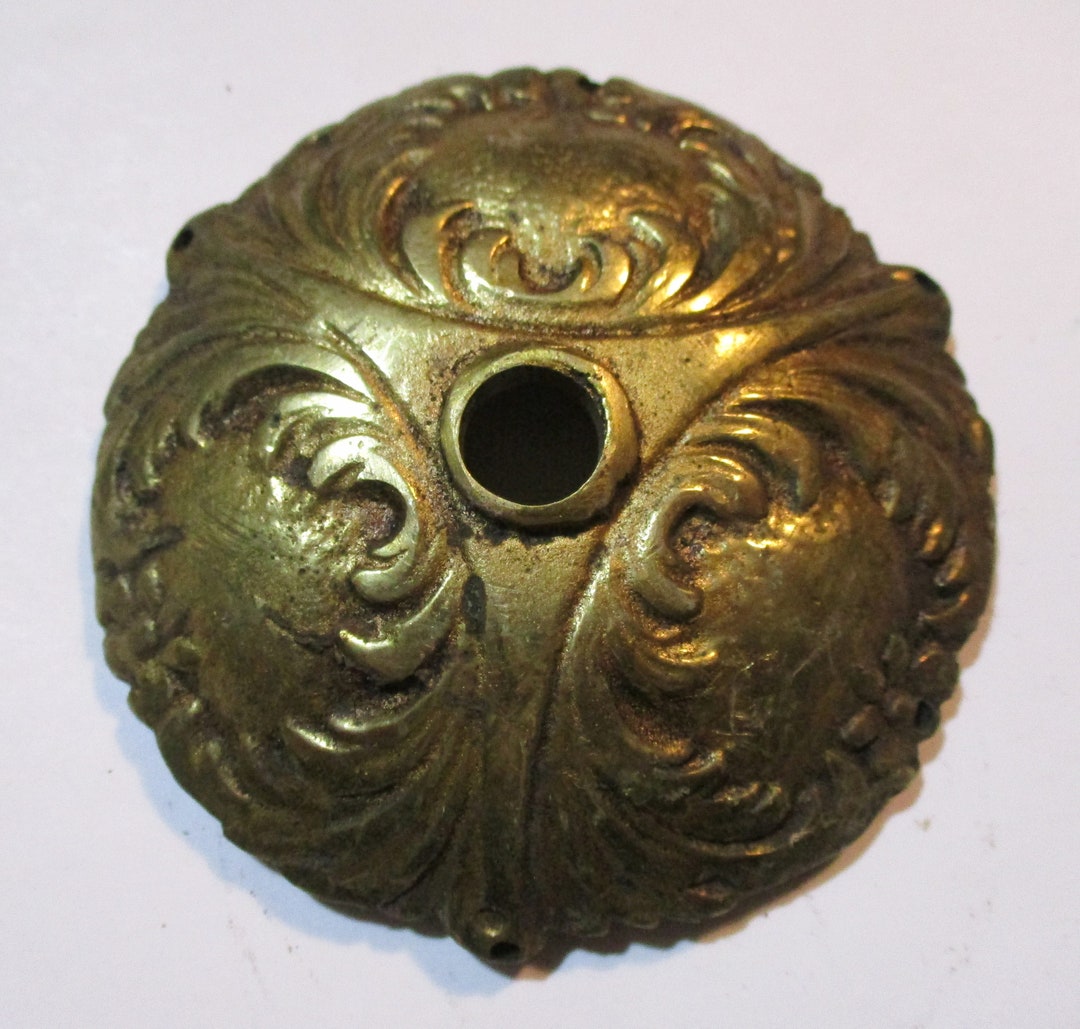 1 Vintage Fancy Cast Brass Scrolled Leaf Design Lamp - Etsy