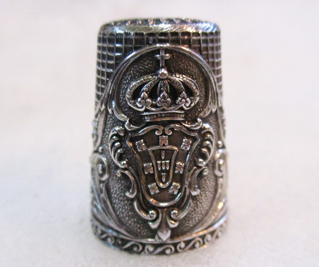 Vintage Sterling Silver Repousse Sewing Thimble With A Coat of Arms and ...