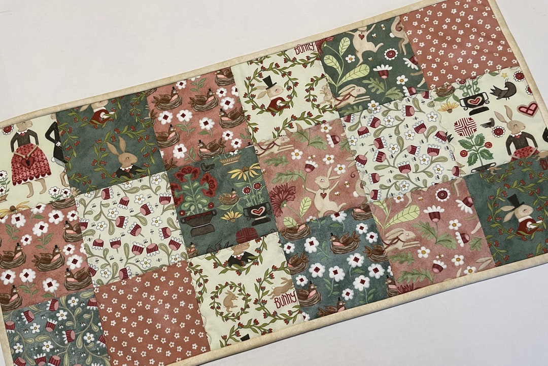 Primitive Quilted Table Runner, Folk Art Easter Quilted Table Runner ...