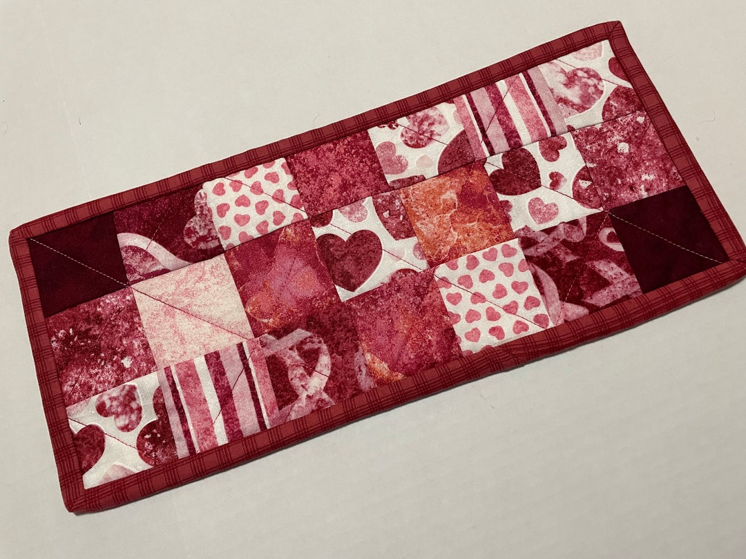 Valentine Hearts Mini Quilt, Mug Rug Mug Mat, Valentines Day Decor ...