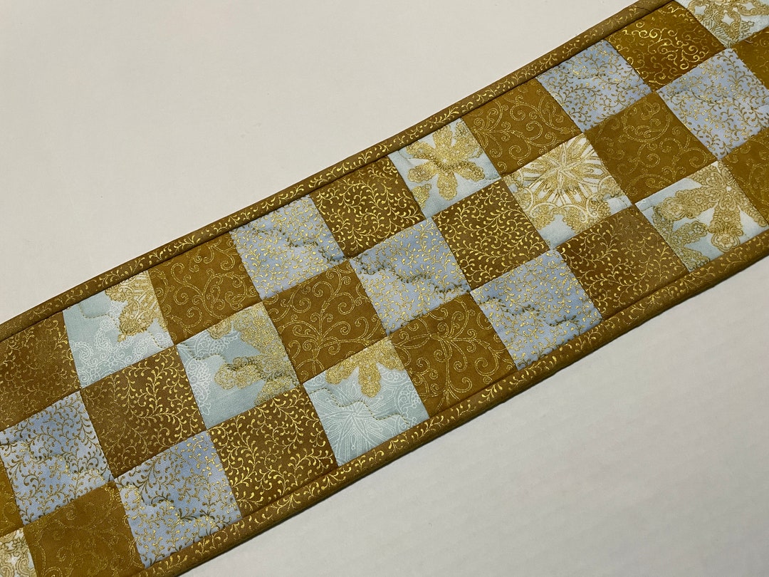 Elegant Quilted Table Runner Christmas Reindeer Quilted Table - Etsy