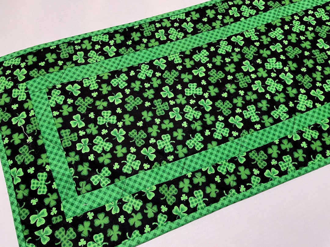 Shamrock Quilted Table Runnerr, St Patrick's Day Decor, Shamrock ...