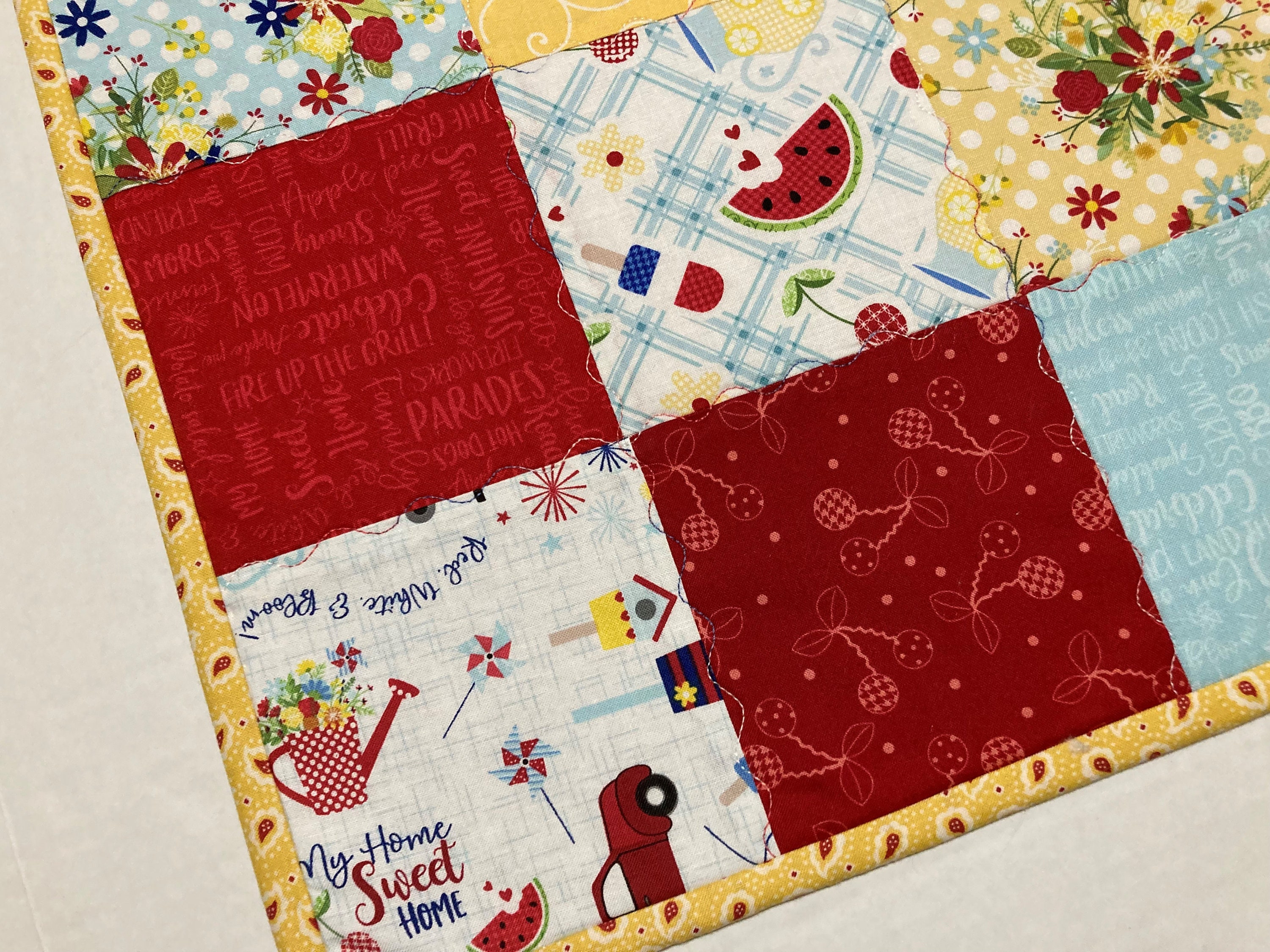 Summer Quilted Table Topper Summer BBQ Table Runner Retro - Etsy