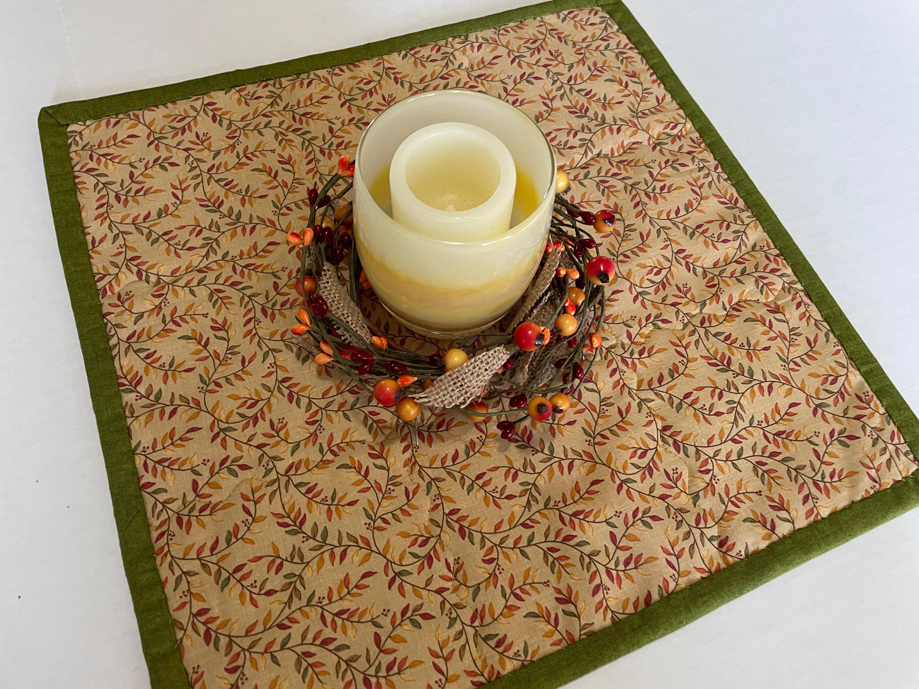 Christmas Quilted Table Topper: Floral Patchwork Reversible Candle Mat ...