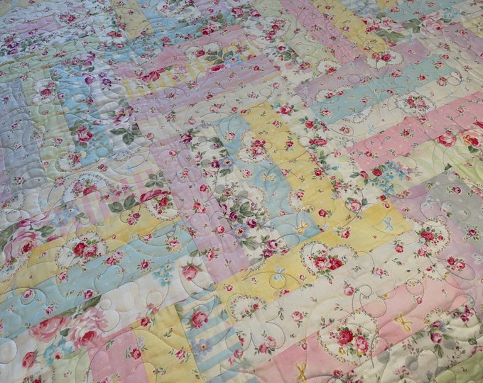 Cottage Chic Floral Lap Quilt, Feminine Pastel Throw Quilt, Pastel Twin ...