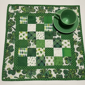 St. Patricks Day Table Runner, St Patrick's Day Decor, Shamrocks ...
