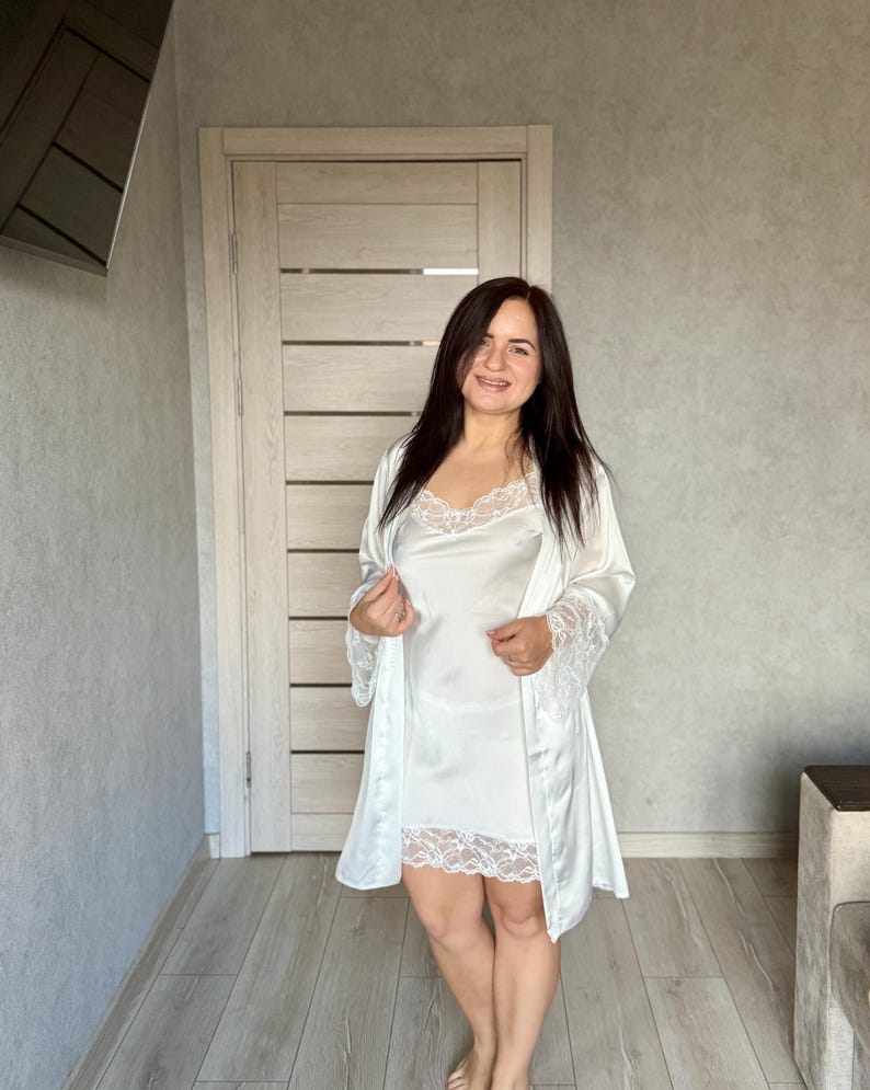 Bridal Robe Set, Bride Getting Ready Outfit, Silk Robe and Wedding ...