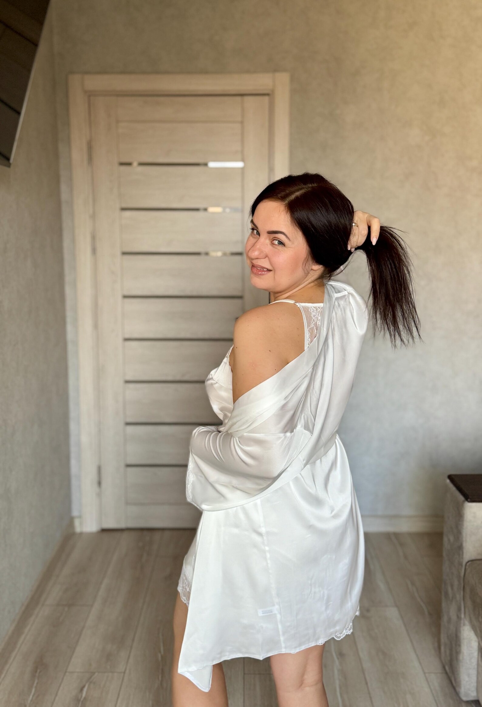 Bridal Robe Set, Bride Getting Ready Outfit, Silk Robe and Wedding ...