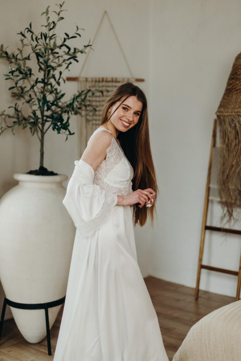 Ivory Silk Bridal Robe and Lace Nightgown Set - Etsy