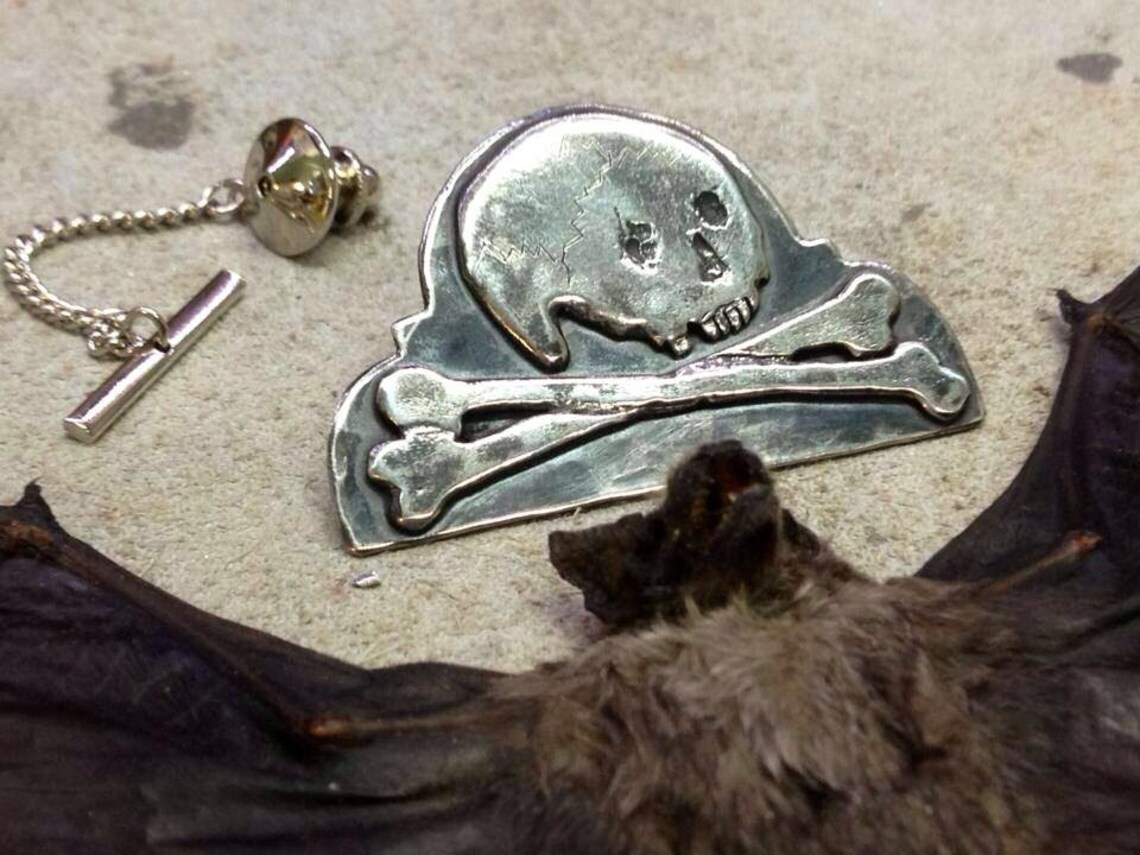 Headstone Skull & Crossbones Tie Pin Brooch - Etsy