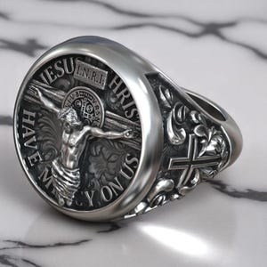 Jesus Christ Crucifix Signet Ring – 18k Gold Plated Christian Catholic ...