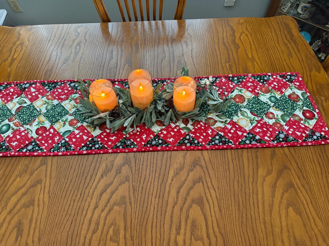 SALE!! Quilted Table Runner, Christmas Table Runner, Reversible ...