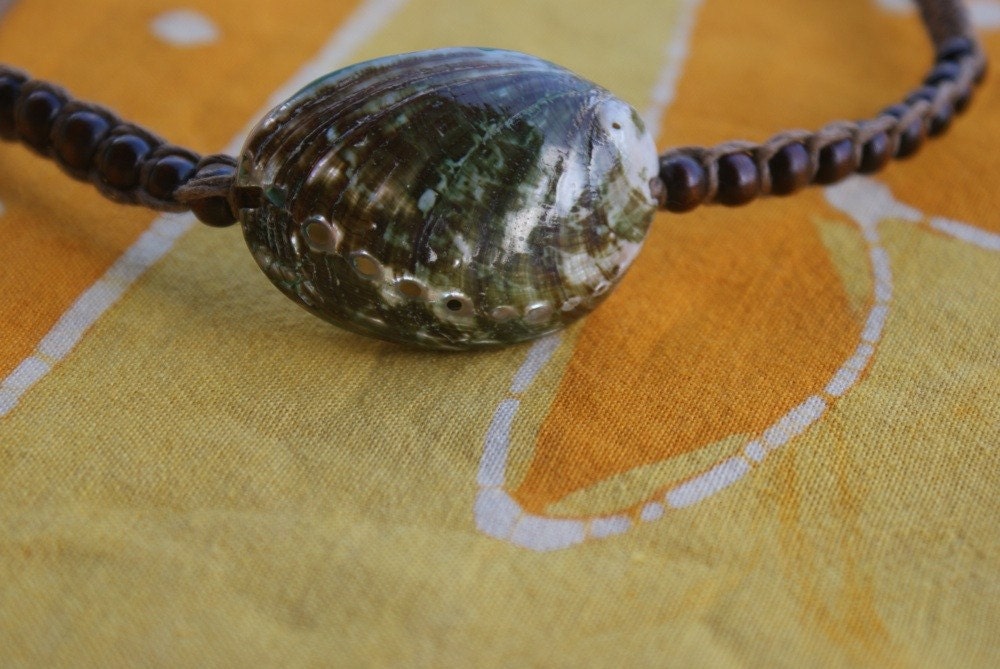 Hawaiian Green Abalone Seashell and Wood Bead Hemp Necklace - Etsy
