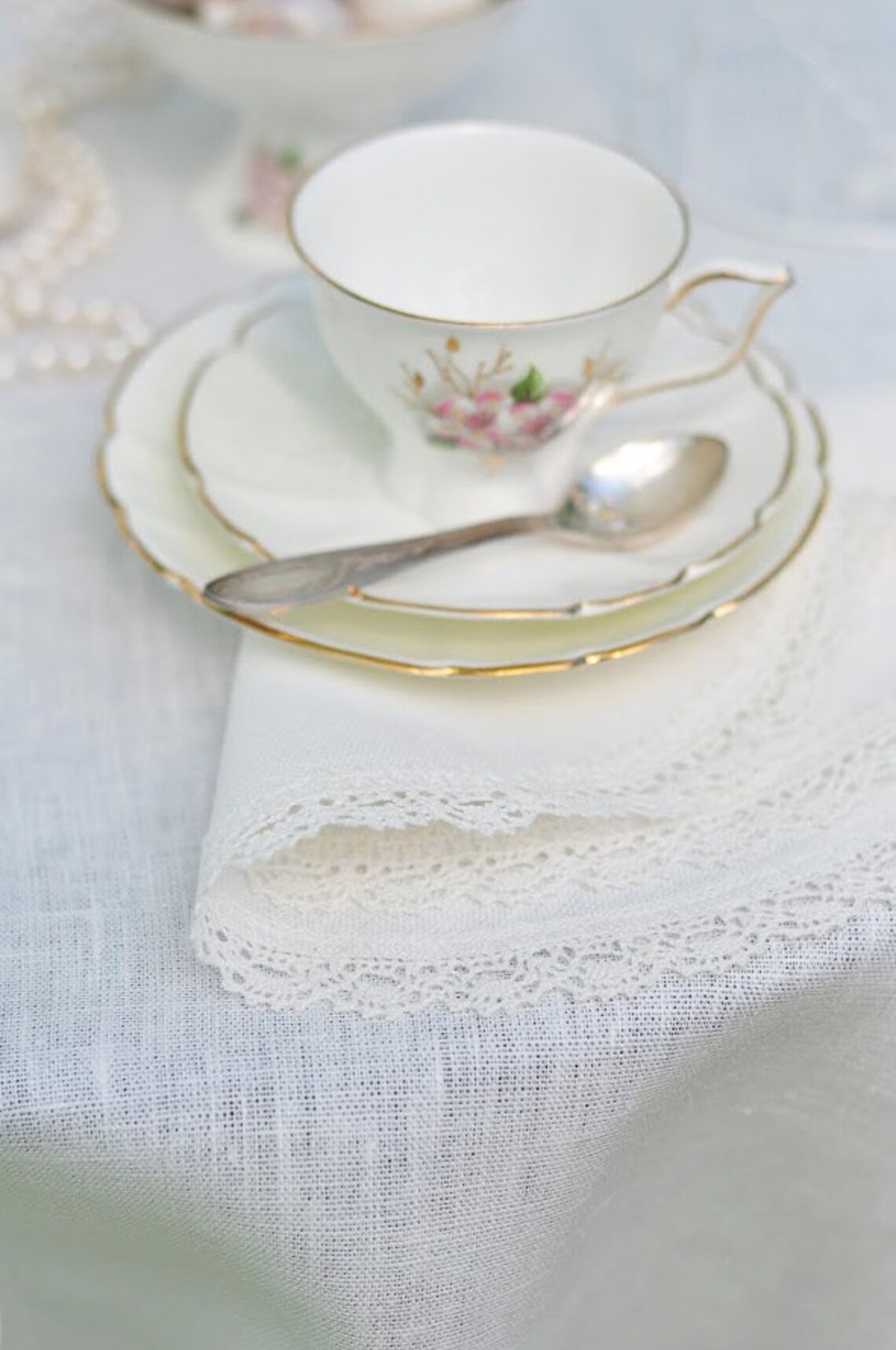 White Linen Napkins Bohemian Wedding Table Decor Set 6 Round - Etsy