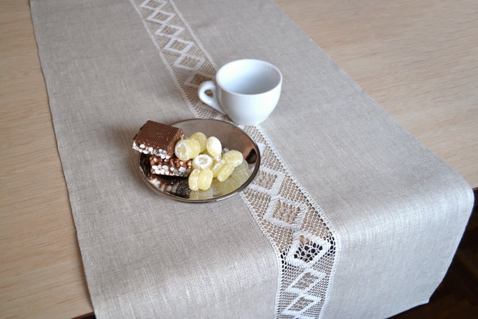 Linen Table Runner Wedding Party Table Decor Rustic Festive Lace Table ...