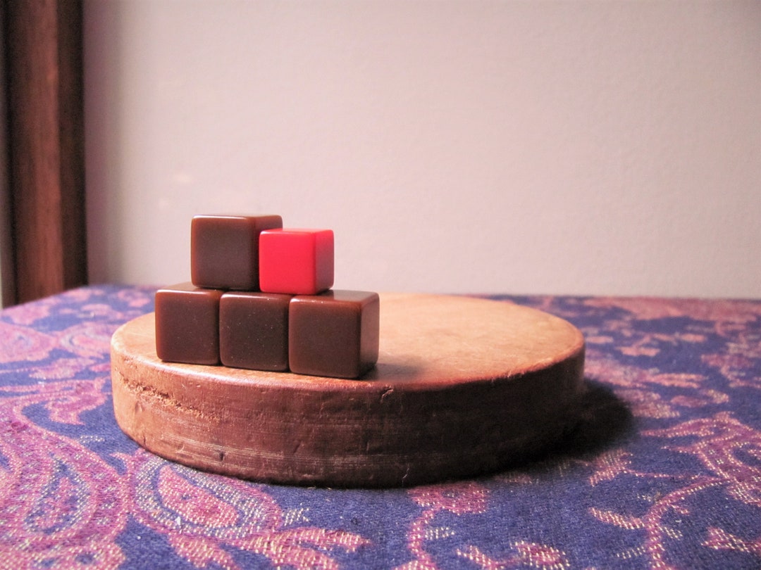 5 Vintage Bakelite Cubes 4 Brown 1 Cherry Red Blank Square Cubes Blocks ...