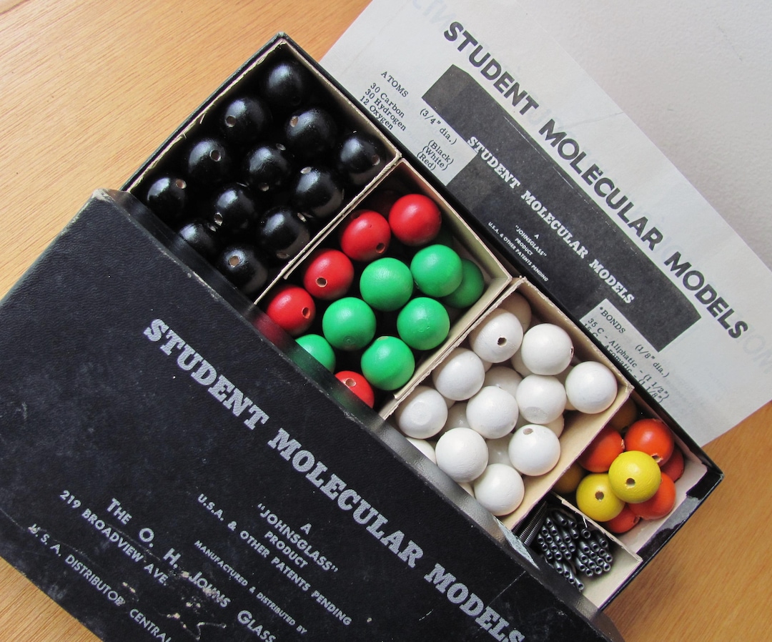 Student Molecular Models Atoms Chemistry Molecules Atomic Model Science ...