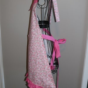 Cute Pink Pigs - Women's Apron - Pocket - Ruffle - Farmer - Hogs ...