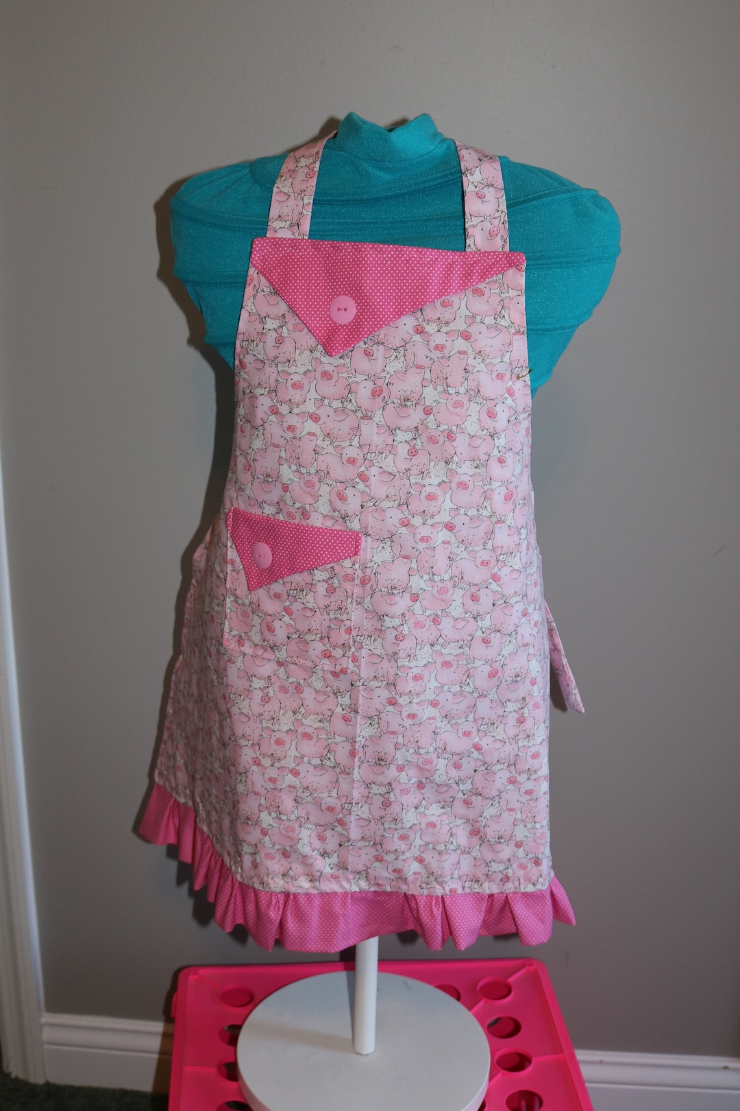 Cute Pink Pigs - Girl's Apron - Pocket - Ruffle - Farmer - Mother ...