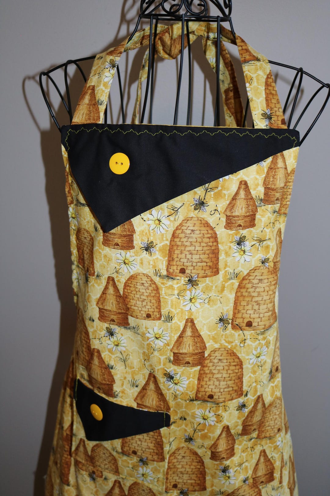 Bee Hives - Women's Apron - Pocket -ruffle - Bees - Honeycomb - Bee ...