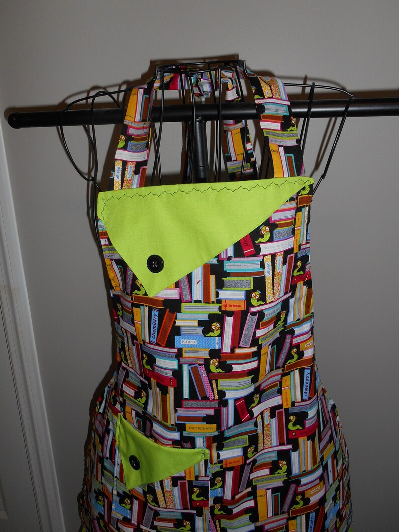 Bookworm Women's Apron Books Reading Library - Etsy