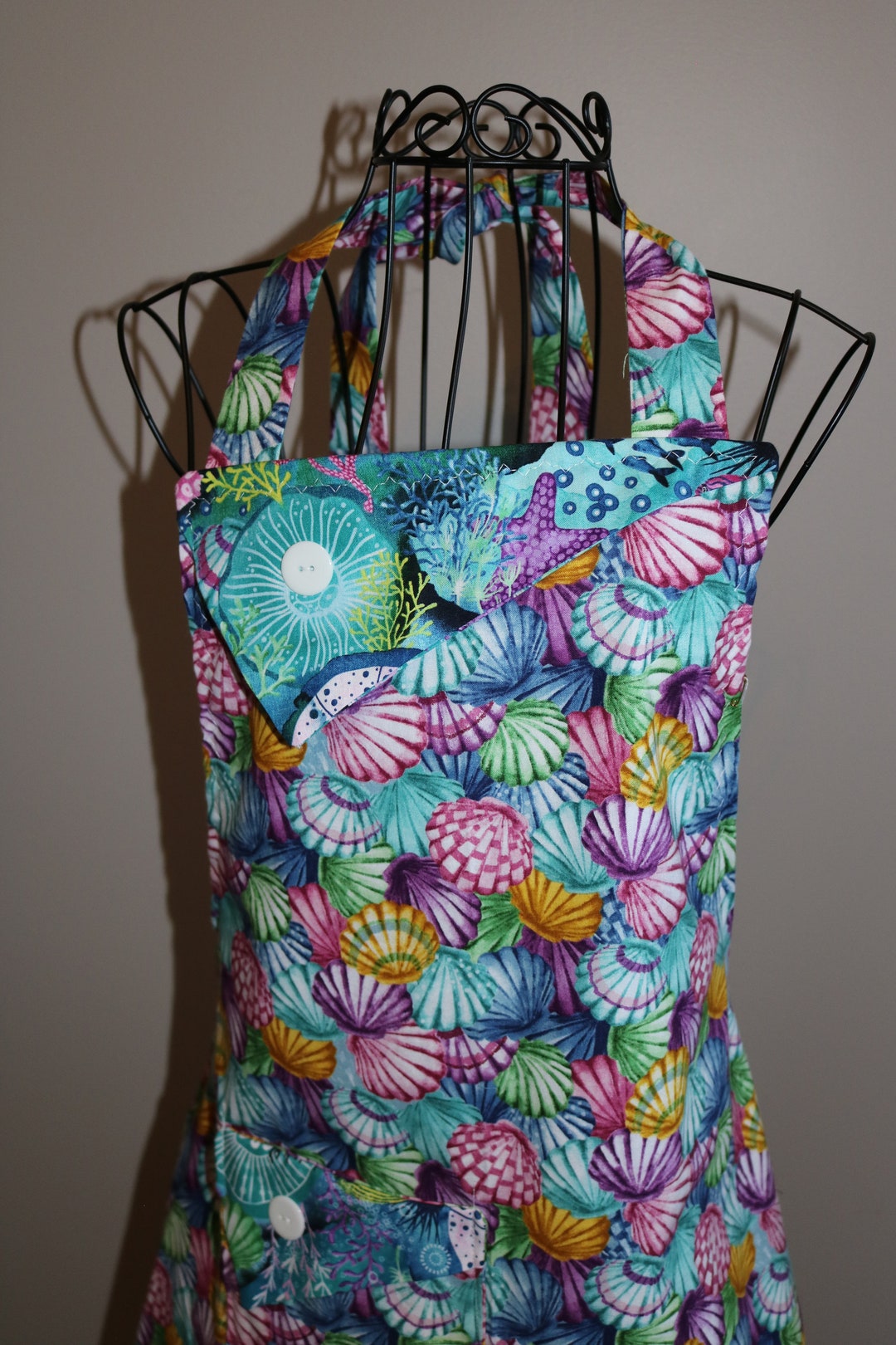 Sea Shells and Ocean Women's Apron Pocket ruffle Sand Dollar Fish ...