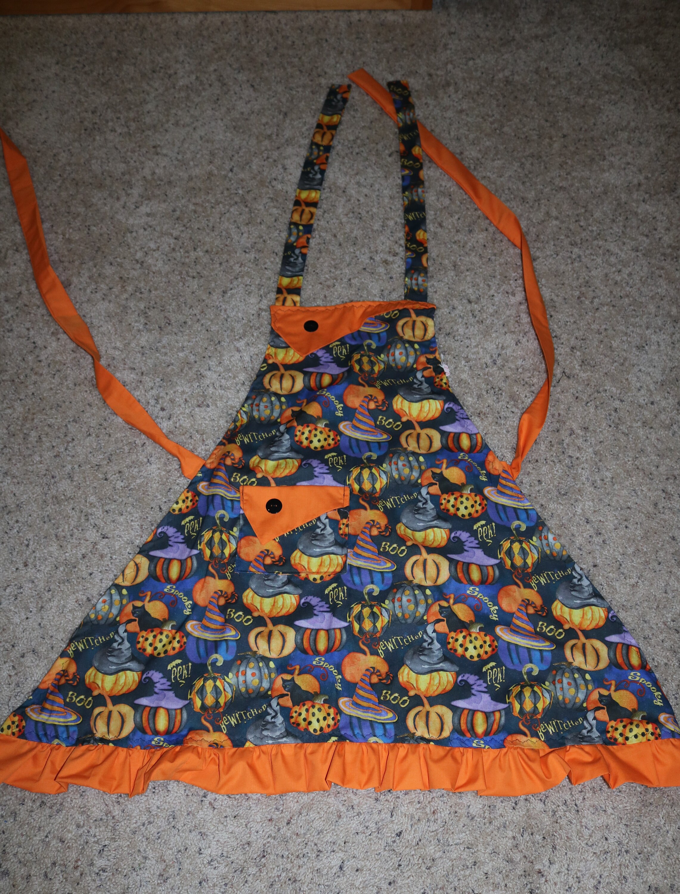 Halloween Pumpkins, Witches Hats and Boo - Women's Apron -pocket ...