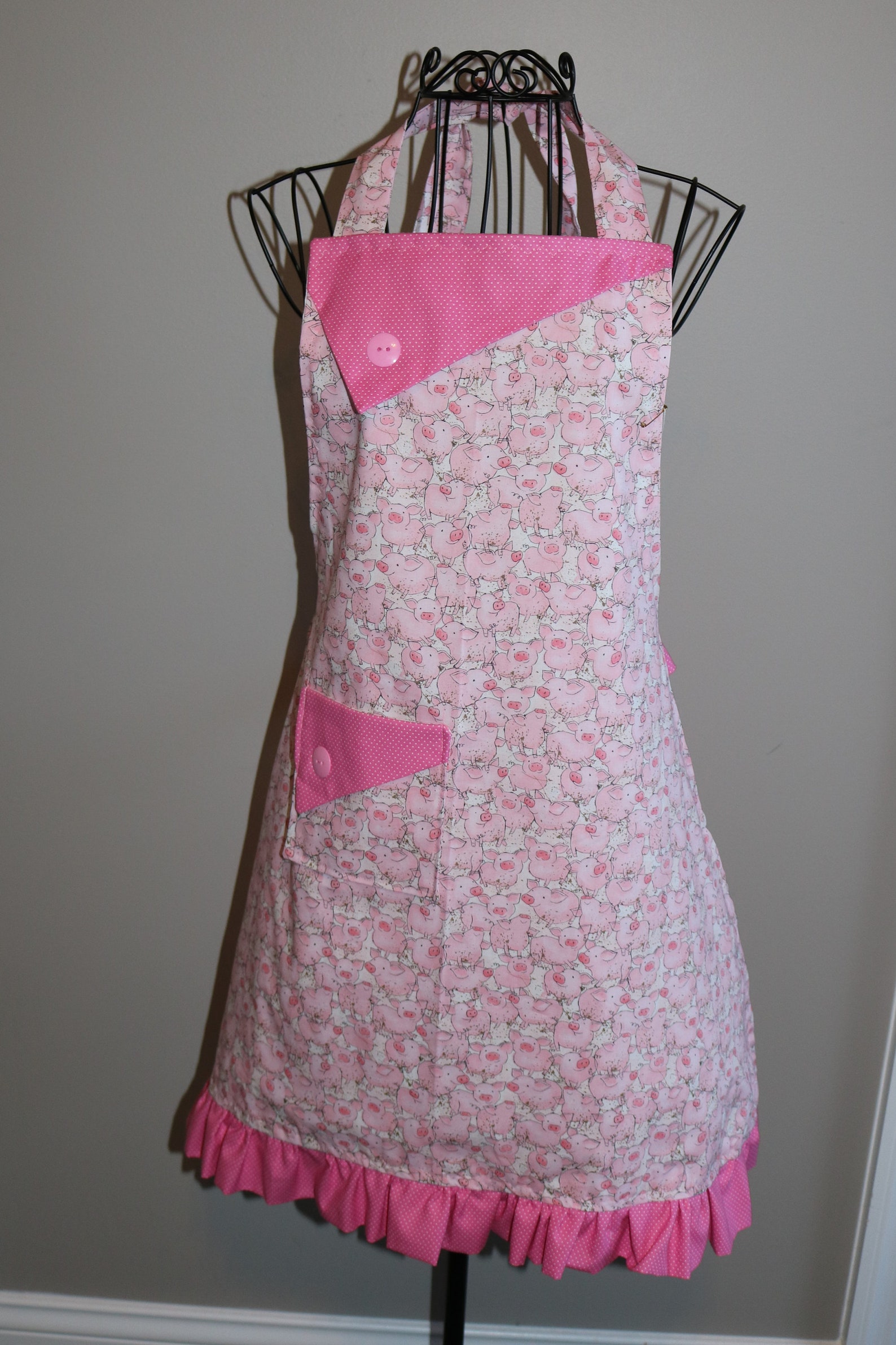 Cute Pink Pigs - Women's Apron - Pocket - Ruffle - Farmer - Hogs ...