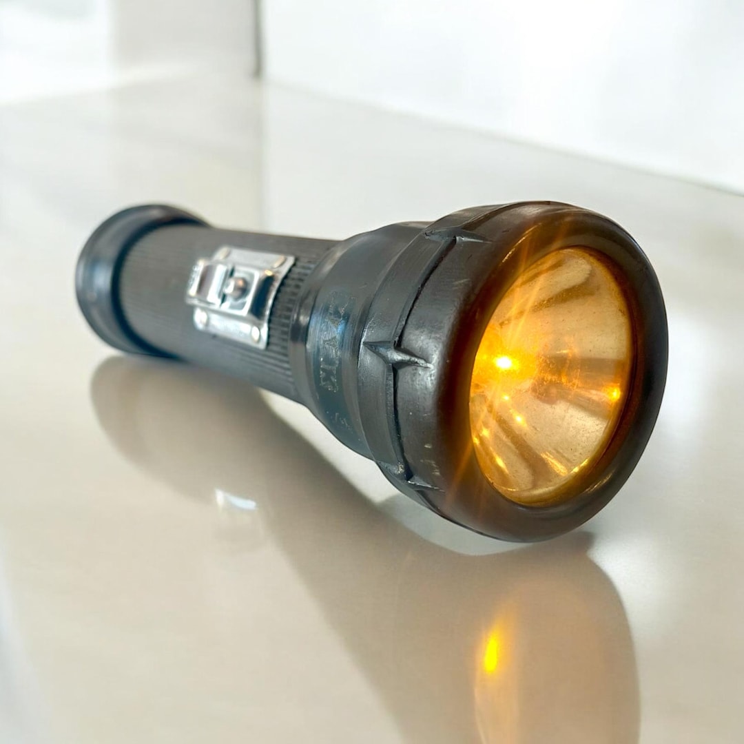 Vintage Flashlight - Very Nice Vintage 1950's Ray-o-vac Flashlight - Vintage Flashlight - Etsy