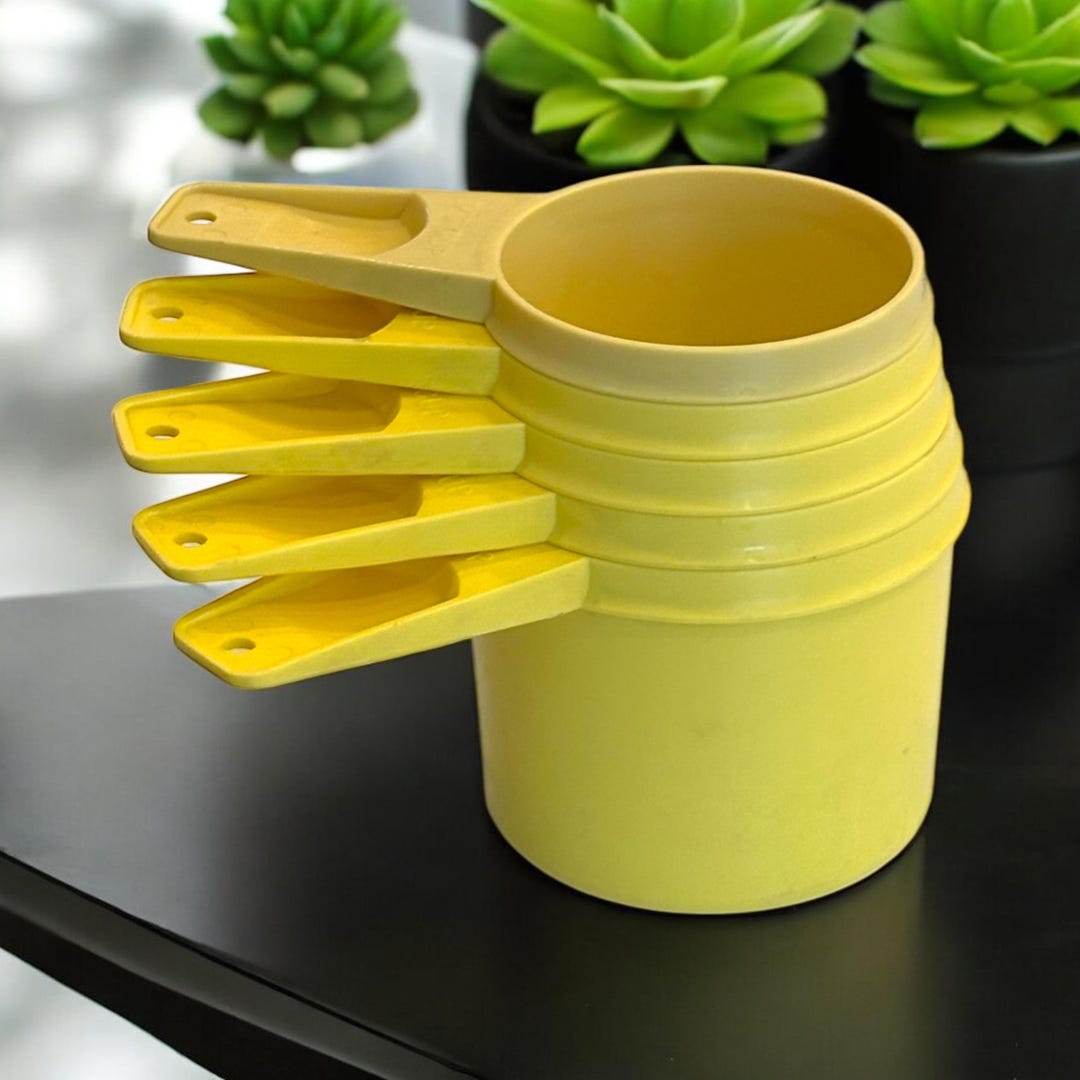 Vintage Tupperware Measuring Cup Set - Awesome Set of 6 Vintage Nesting ...