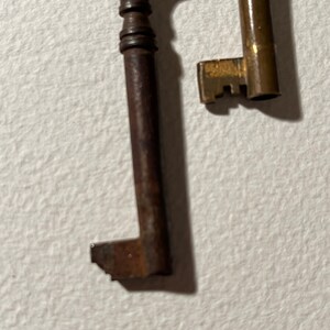 2 Unusual Antique Open Barrel Skeleton Keys - Etsy