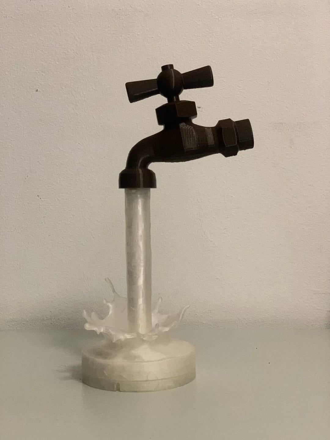 Floating Faucet LED Lamp: RGB Water Flow Illusion Night Light - Etsy