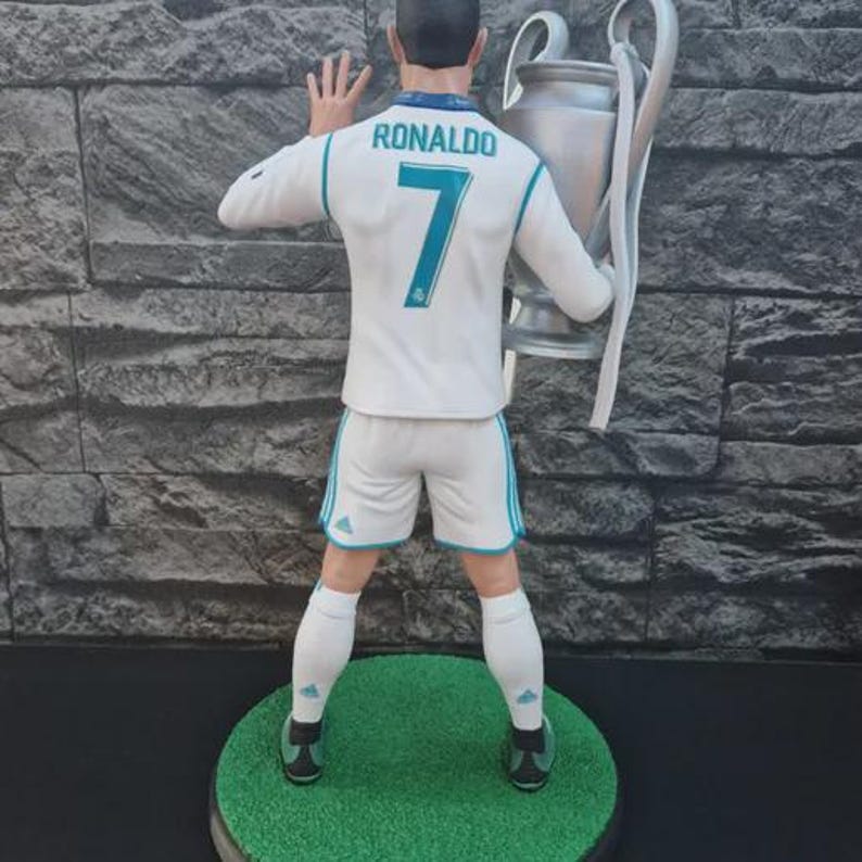 Cristiano Ronaldo CR7 Champions League 3D File Statue - Etsy
