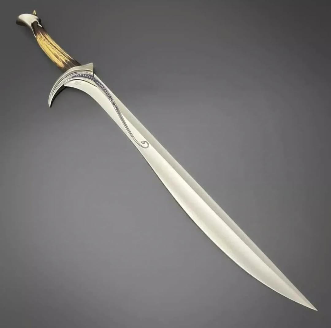 Orcrist Sword of Thorn Oaken Shield From the Hobbit - Etsy