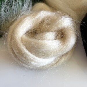 Wool Fiber for Spinning, Felting, Weaving, 8 Color Sampler Fiber Pack ...