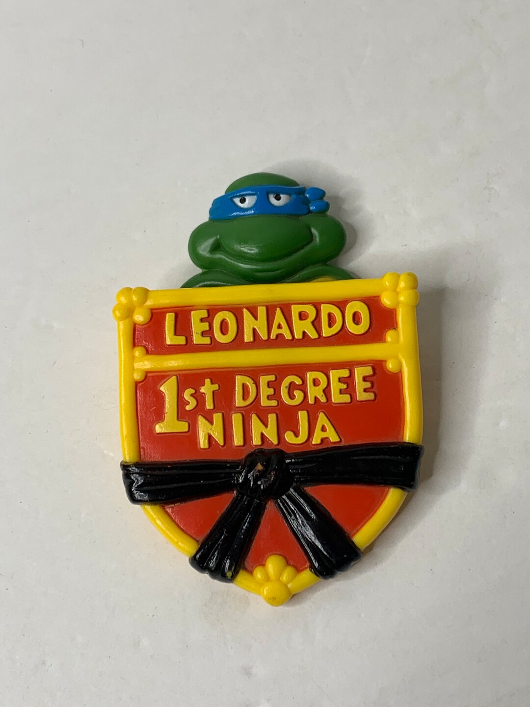 Teenage Mutant Ninja Turtle Red Badge "leonardo" Sheild 5" Tall 1989 ...